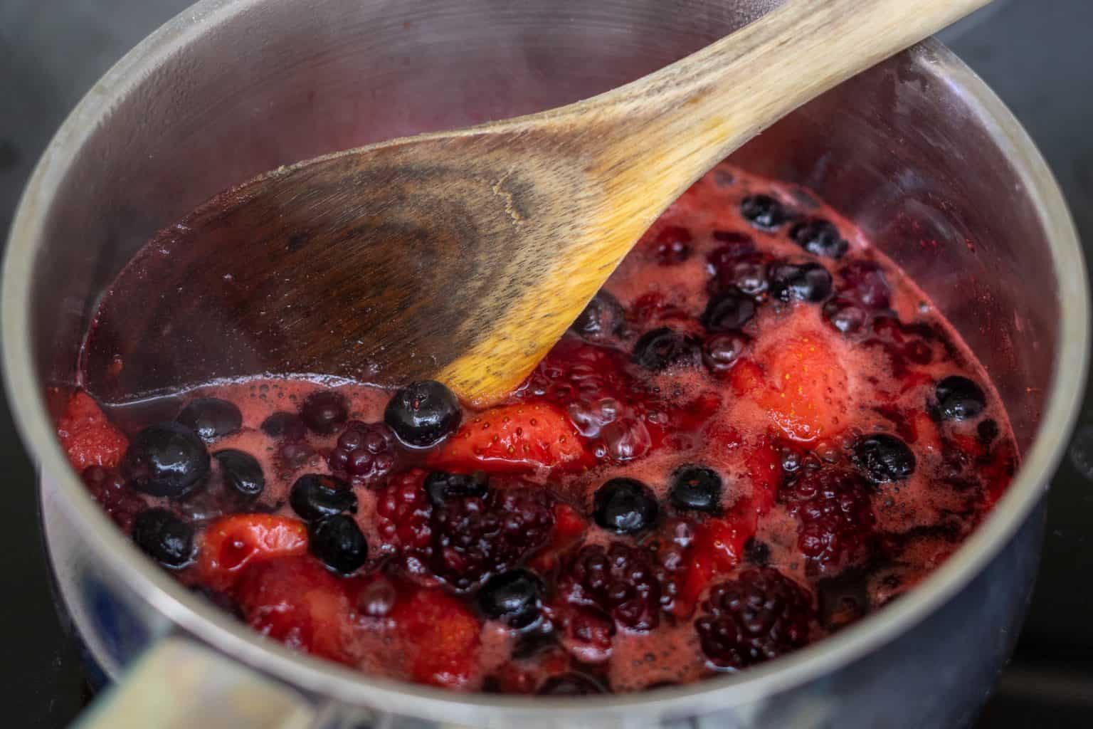 Perfectly Pert Winter Berry Coulis • 2025 Ruffle Snuffle