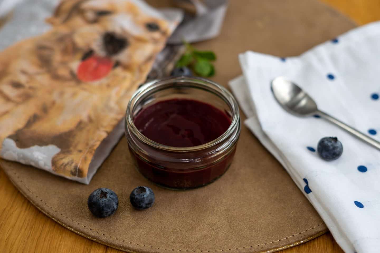 Perfectly Pert Winter Berry Coulis • 2025 Ruffle Snuffle